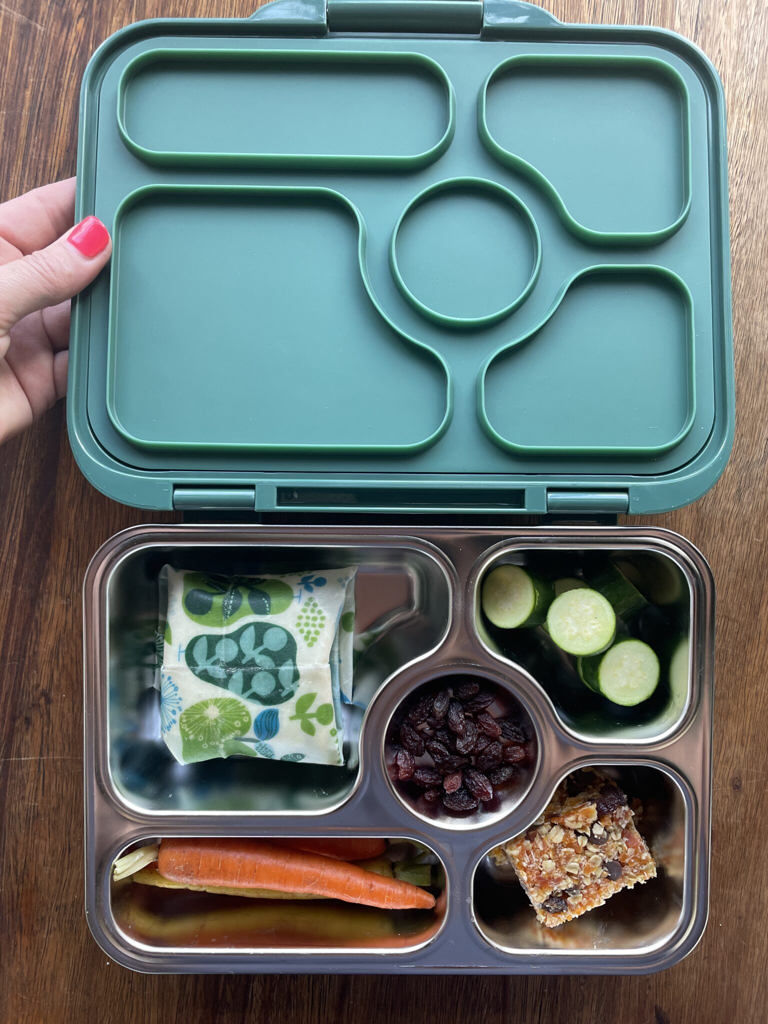 Eco-friendlier lunch boxes – ENROUTE FOODIE